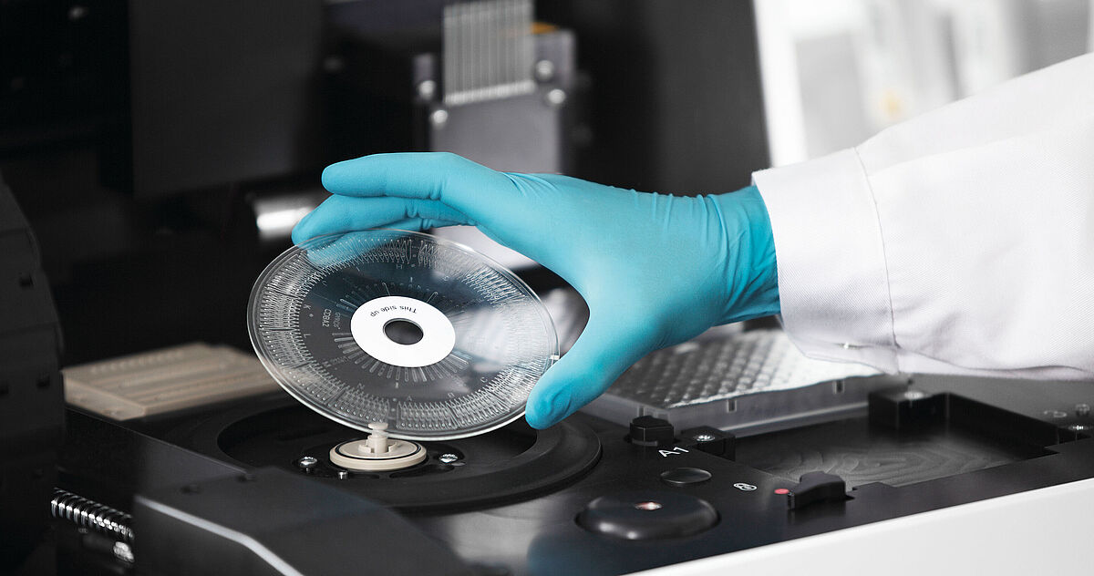 分析装置 Gyrolab xPlore TM